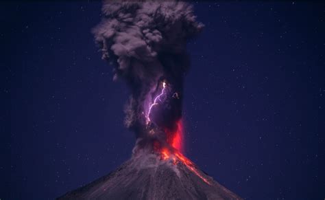 Vulcão de Fogo Entenda como ocorreu a erupção de um dos vulcões mais