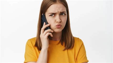 Así es cómo puedes saber de quién es un número de teléfono sin devolver