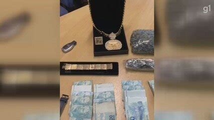 PF apreende corrente reprodução da Última Ceia em ouro e carros