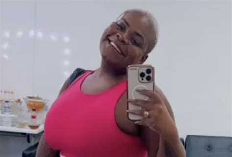 De top Jojo Todynho exibe cintura fininha após perder mais de 40kg