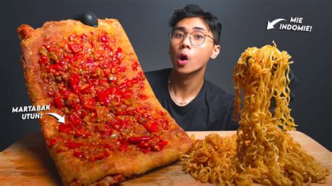 NGERI MUKBANG MARTABAK UTUH JUMBO GUYUR CABE RAWIT INDOMIE YouTube