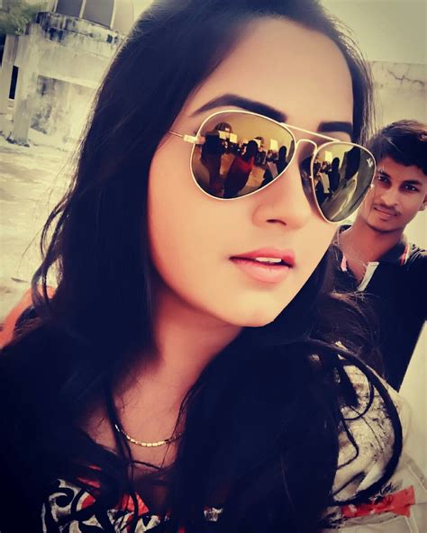 Kajal Raghwani Hot Wallpapers Picture Image Gallery Hd Photos Pics