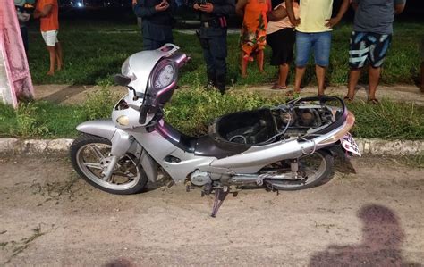 Jovem Morre E Mulher Fica Ferida Em Batida Entre Moto E Poste Na Barra
