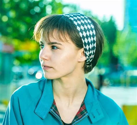 Most Playful Pixie Cuts For Teenage Girls Hairstylecamp In