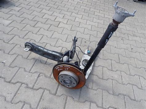 ZWROTNICA PIASTA AMORTYZATOR LEWY TYŁ MERCEDES A KLASA W176 W246 W117