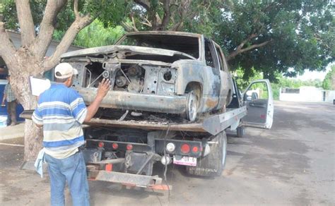 Delincuentes le prenden fuego a vehículo en San Joachín