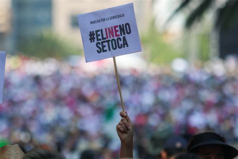 La marcha del INE Postales de la marcha por la Defensa del INE Máspormás