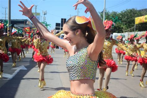 Fantasía danza color y tradición en la Gran Parada de Comparsas
