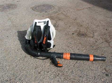 Souffleur STIHL BR 550 Autres espaces verts d occasion aux enchères