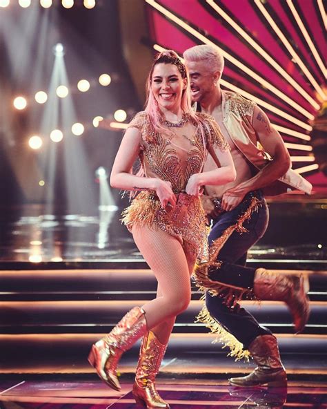 Mira Qui N Baila Frida Sof A Se Convierte En La Primera Eliminada