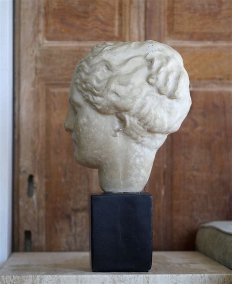 Proantic Sculpture Representing The Head Of Hygieia