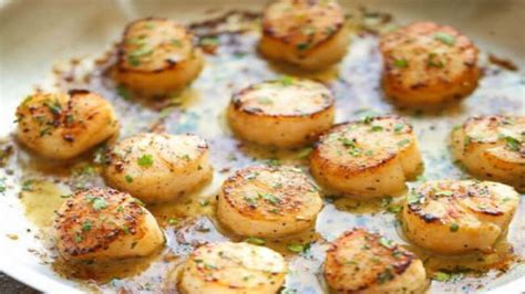 Crevettes hawaïennes au beurre et à lail en 20 minutes Toutes Recettes