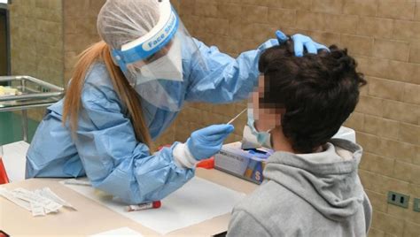 Coronavirus Campania Forte Rialzo Della Curva Dei Contagi 994 Nuovi