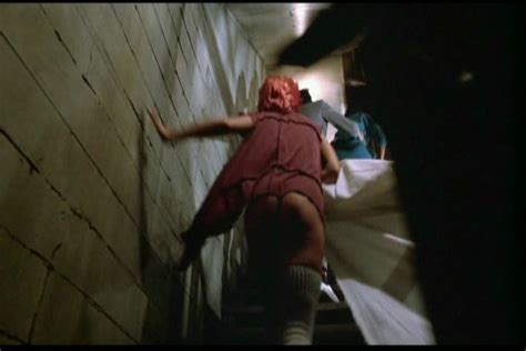 Linnea Quigley Desnuda En The Return Of The Living Dead