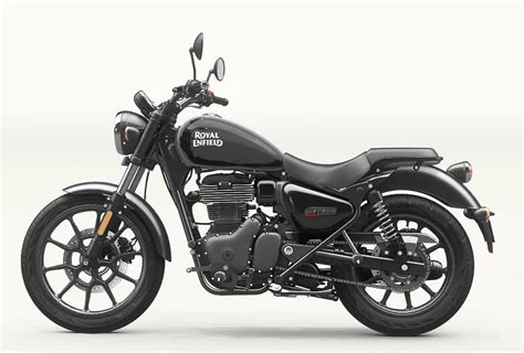 Compare Royal Enfield Meteor 350 Vs Royal Enfield Meteor Fireball