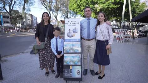 Un día con los Testigos de Jehová cómo viven y quiénes son los