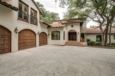 What You Need To Know About Mediterranean Style Homes