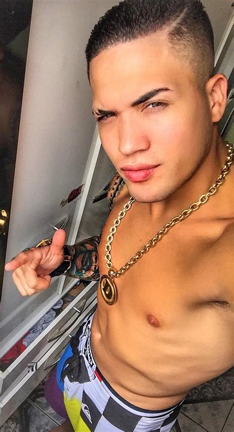 Mc Brisola Fotos Nu E Pelado Homem Nu