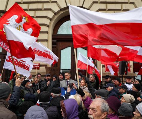 Protest w Krakowie w obronie mediów publicznych Szokujące okrzyki