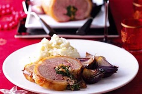 RECETTE selle d agneau farci aux épinards et aux champignons