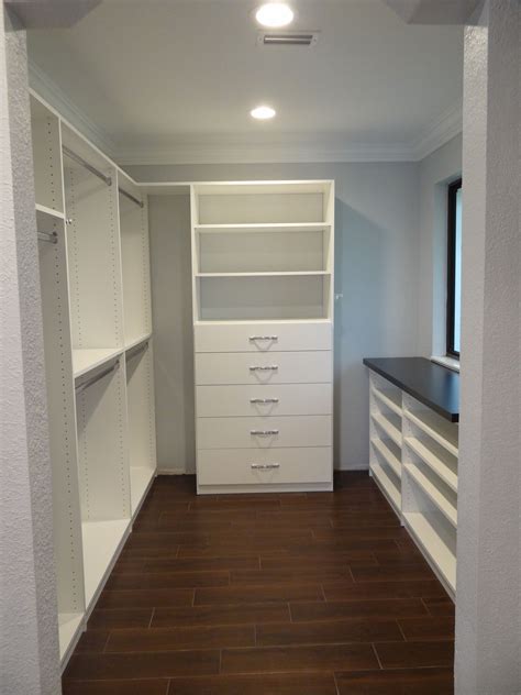 Master Bedroom Suite With Walk In Closet Sherwin Williams Reflection