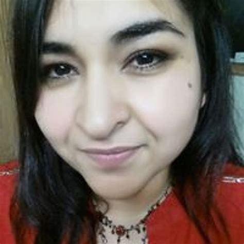 Stream Yesenia Hernandez Music Listen To Songs Albums Playlists For