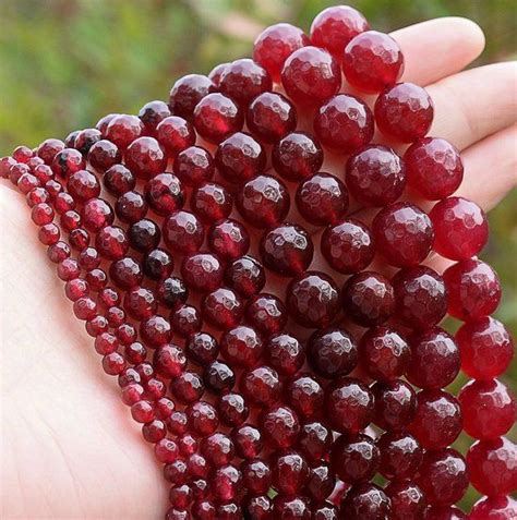 1 Strang Natürliche Rubys Jade facettiert Perlen 8 mm Kaufen auf Ricardo