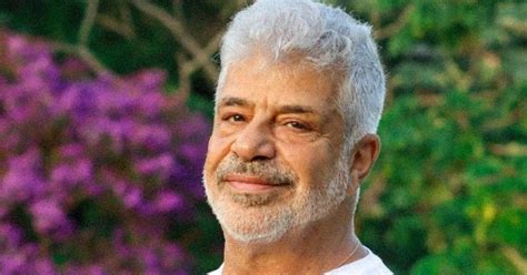 Aos 71 anos Lulu Santos é internado no Rio de Janeiro e cancela show