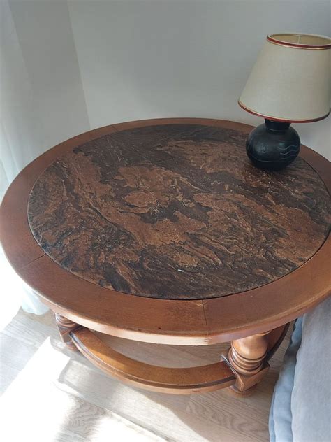 Achetez table de salon ronde occasion annonce vente à Saint Gilles