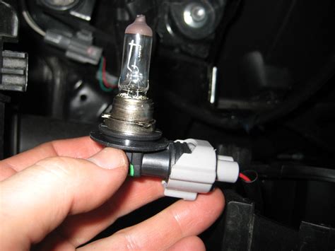 Mazda CX 9 Headlight Bulbs Replacement Guide 032
