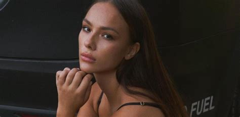 El V Deo De Katerina Safarova Totalmente Desnuda En El Jacuzzi