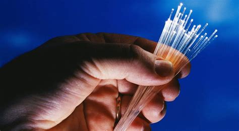 Fibra óptica vs Cable coaxial Cuál proporciona mejor Internet El