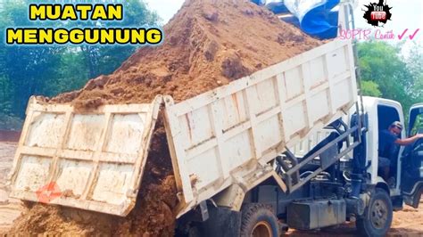 Truk Jomplang Dump Truk Jomplang Muatan Tanah Timbunan Super Full