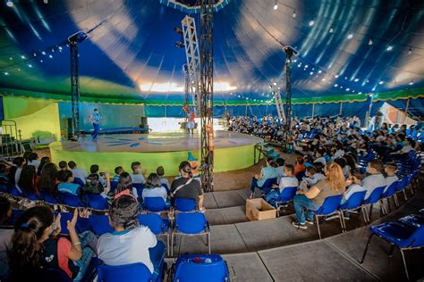 Circo Marambio apresenta espetáculos para alunos da rede municipal