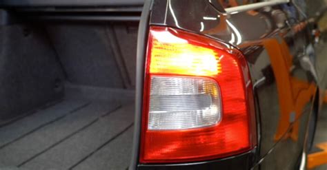 Jak Wymieni Lampy Tylne W Skoda Octavia Z Poradnik Naprawy