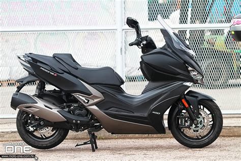 2023 KYMCO Xciting VS 400 加入TCS循跡系統KEYLESS無匙著車及超特大電子屏幕錶板的最新國際版本