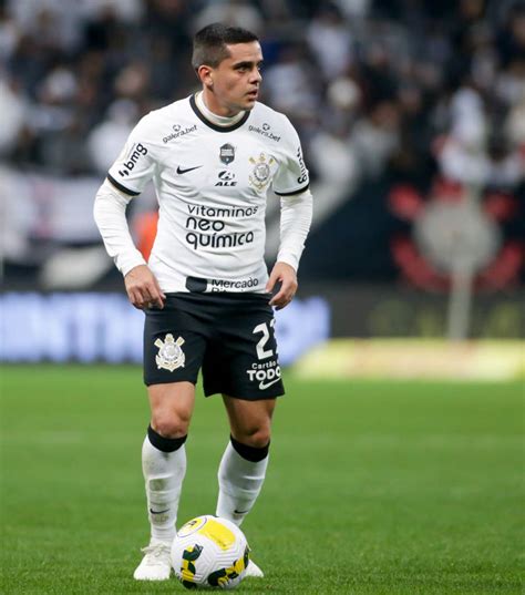Confira N Meros De R Ger Guedes Desde Que Assumiu A Camisa Do