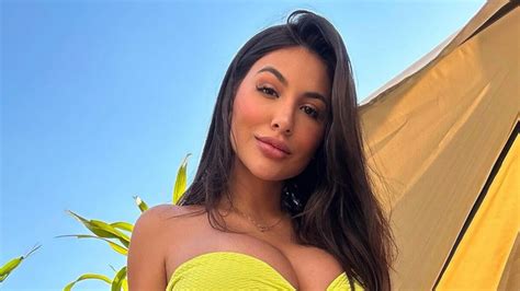 Foto Gr Vida De Arthur Aguiar Jheny Santucci Mostrou Barriga Se
