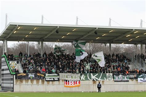 Kehrtwende Im Stadion Streit Fans Des Vfb L Beck D Rfen Ihr Team In