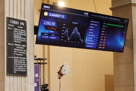 Estados Unidos El Ibex Cae Un 0 25 Pero Sigue Aguantando Por Encima