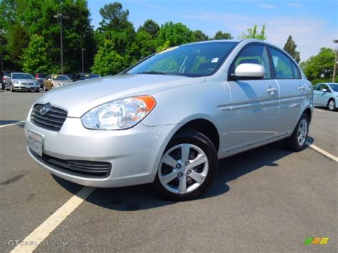 Platinum Silver Hyundai Accent Gls Door Exterior Photo