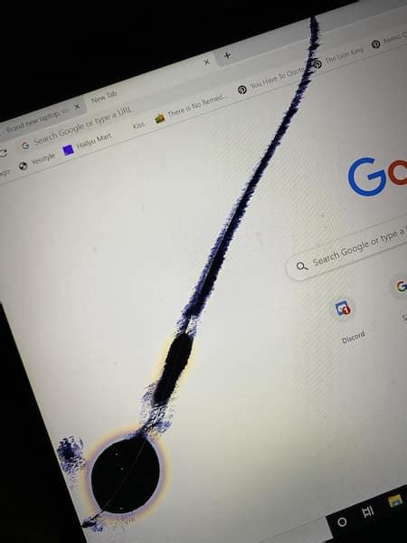 Por qué mi monitor tiene una mancha negra en la pantalla