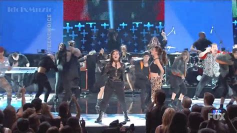 HD Demi Lovato Cher Lloyd Really Don T Care Teen Choice 2014