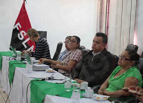 Gobierno promueve consenso y diálogo entre productores y comerciantes