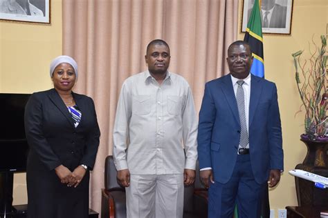 MAKAMU WA PILI WA RAIS ZANZIBAR ATETA NA WAZIRI UMMY MICHUZI BLOG