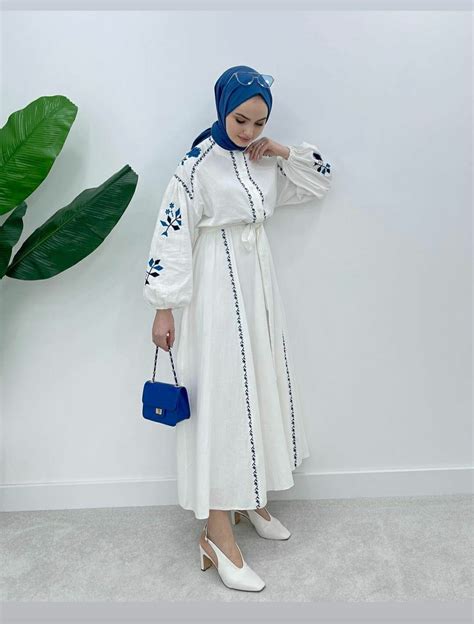 Warna Jilbab Yang Cocok Dengan Baju Putih Bikin Stylish