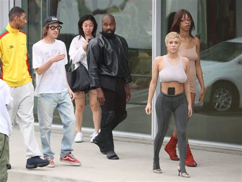 Chi è Bianca Censori La Nuova Moglie Di Kanye West Foto