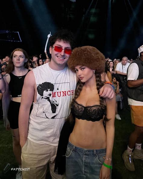 Leni Klum Big Tits In Just A Bra At Coachella Fappenist