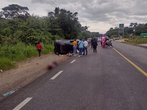 Fallecen 2 personas por volcadura en carretera transístmica de Oaxaca