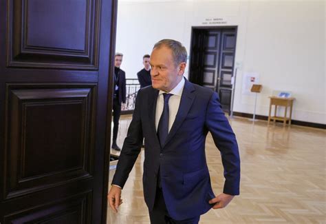 Trzynasta i czternasta emerytura zostają Kto ile dostanie Przed ZUS